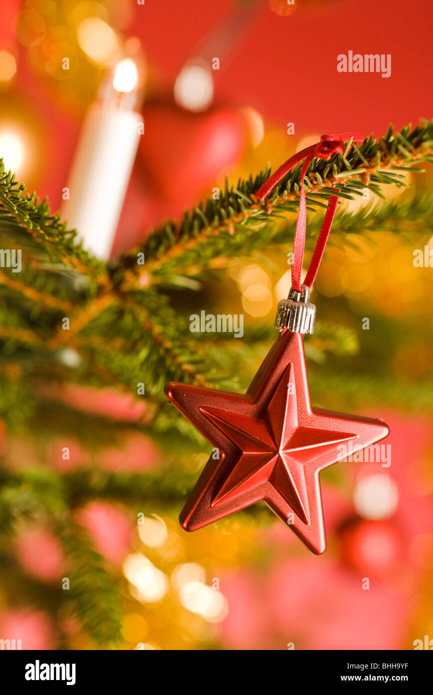 A close-up of a decorated Christmas tree Stock Photo - Alamy