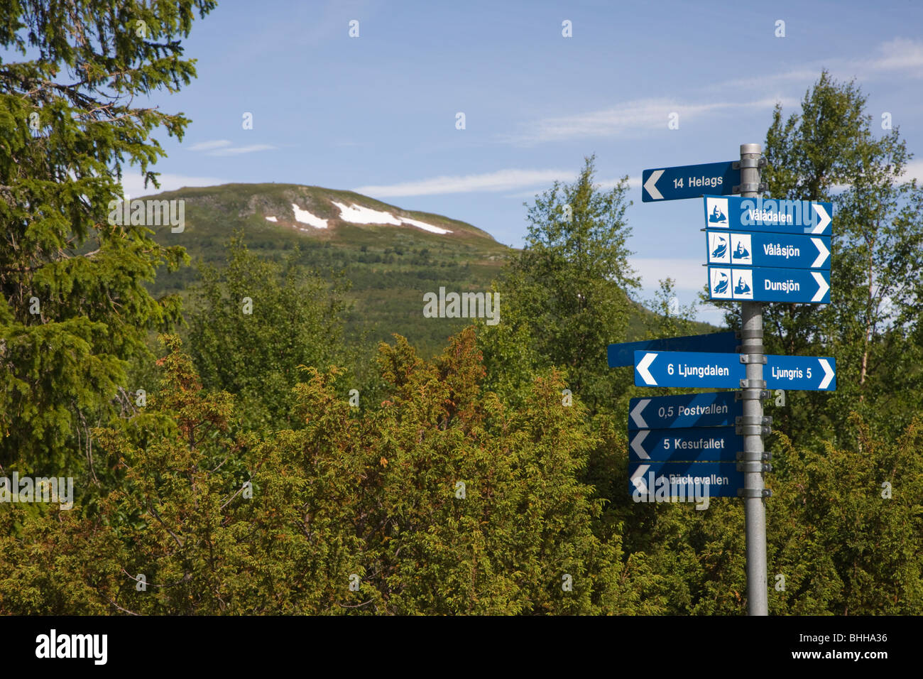 A signpost in the Swedish mountains, Harjedalen, Sweden Stock Photo - Alamy