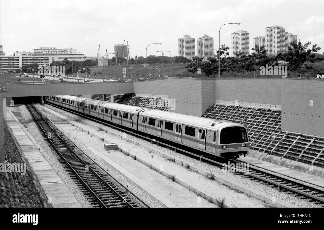 Singapore MRT train 1988 Stock Photo - Alamy