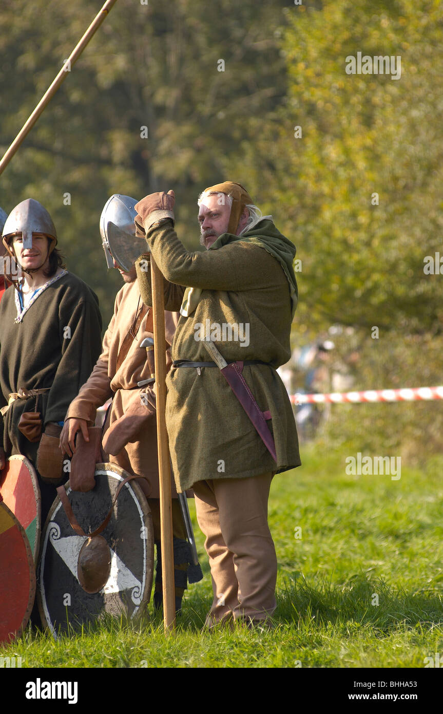 battle hastings re-enactment saxon infantry axe PT Stock Photo - Alamy