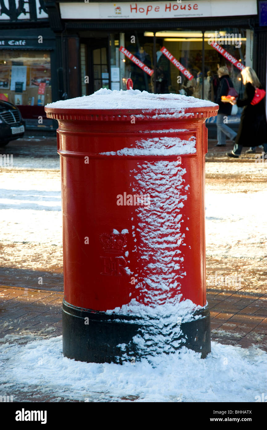 Letter box snow winter hi-res stock photography and images - Alamy