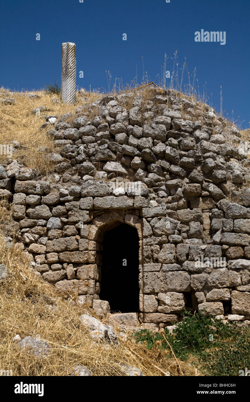 Aphrodite temple corinth hi-res stock photography and images - Alamy