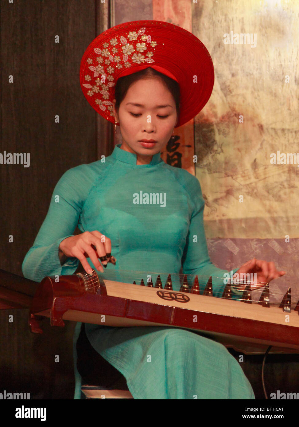 Vietnam, Hoi An, traditional musician Stock Photo - Alamy