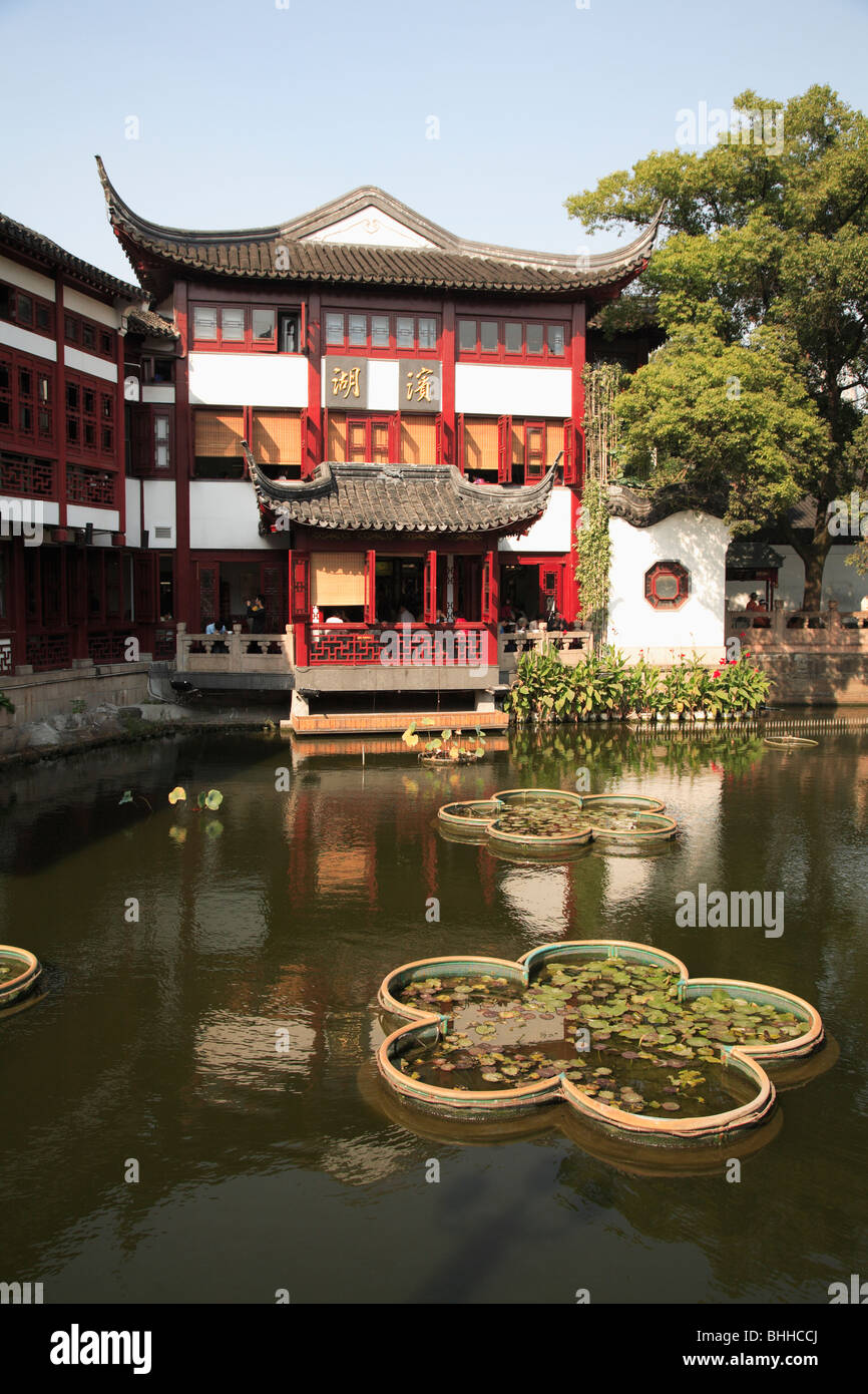 Yuyuan gardens bazaar old hi-res stock photography and images - Alamy