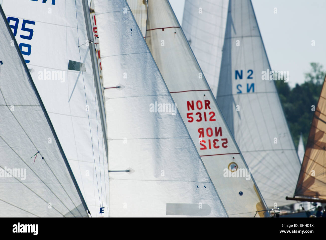 Sails horizontal hi-res stock photography and images - Alamy