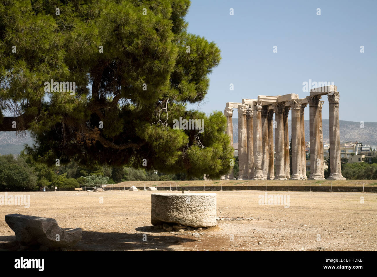 Remains temple olympian zeus hi-res stock photography and images - Alamy