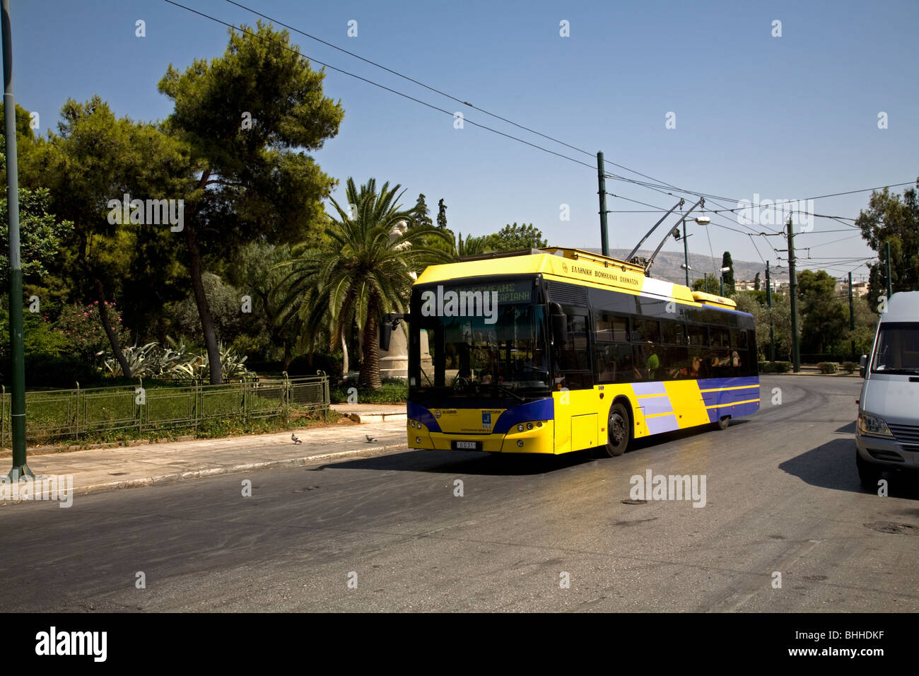 Trolley Bus Vasilissis Amalias Avenue Athens Greece Stock Photo - Alamy