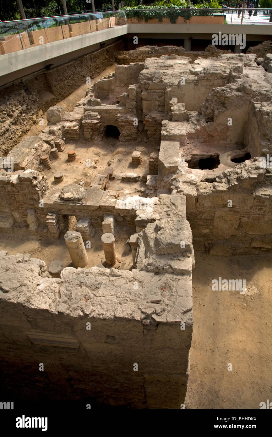 Ancient remains Vasilissis Amalias Avenue Athens greece Stock Photo - Alamy