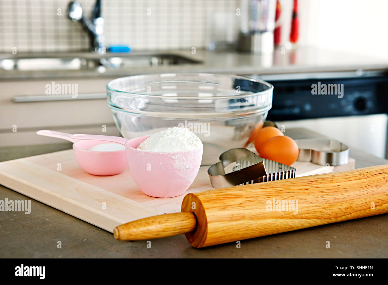 Bake utensils hi-res stock photography and images - Alamy