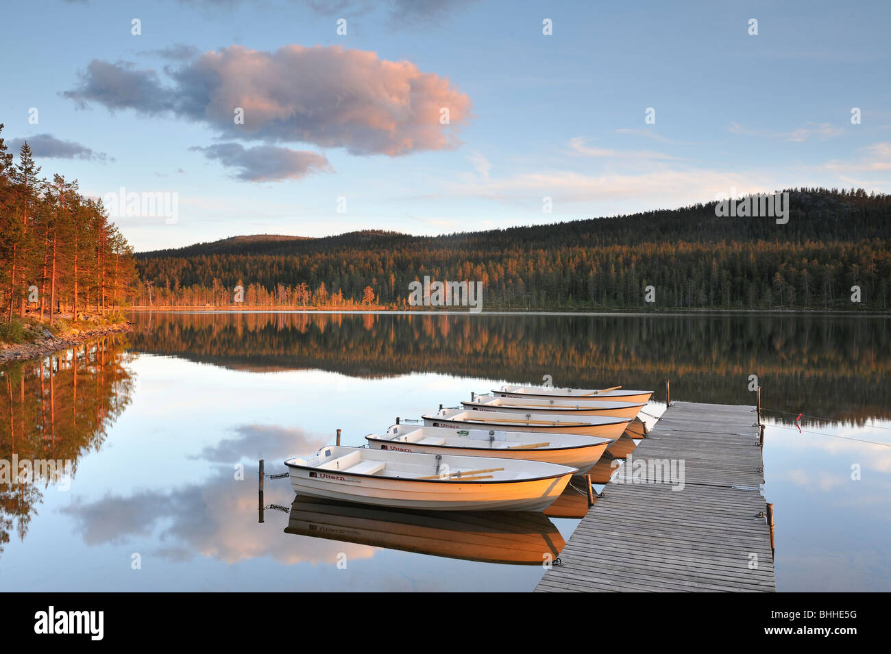Boats lake sweden hi-res stock photography and images - Alamy