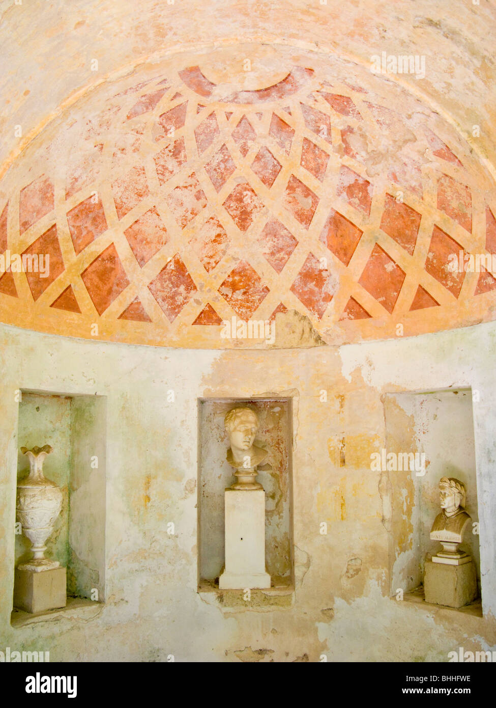 Statues In Niches High Resolution Stock Photography and Images - Alamy
