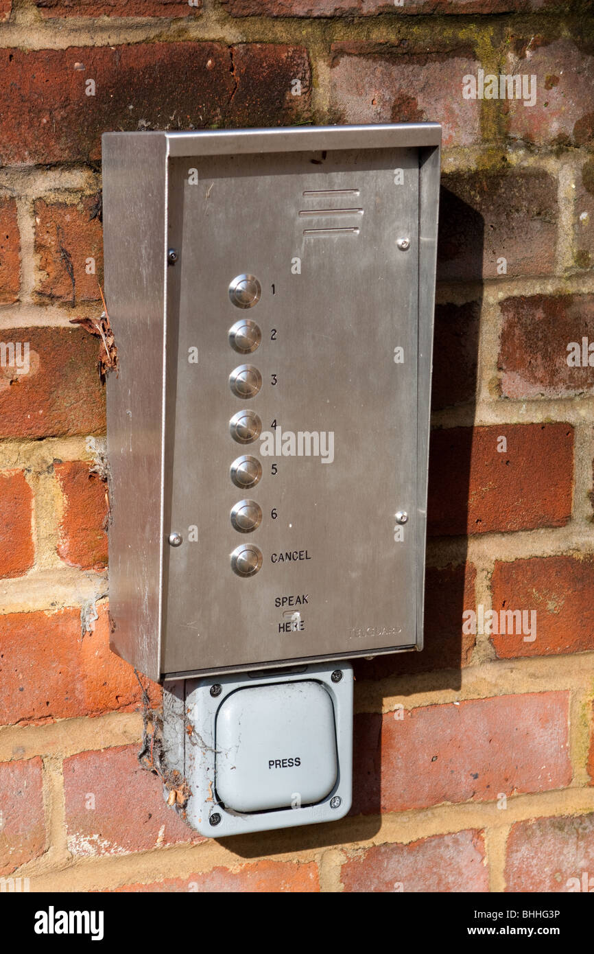 Intercom buzzer hi-res stock photography and images - Alamy