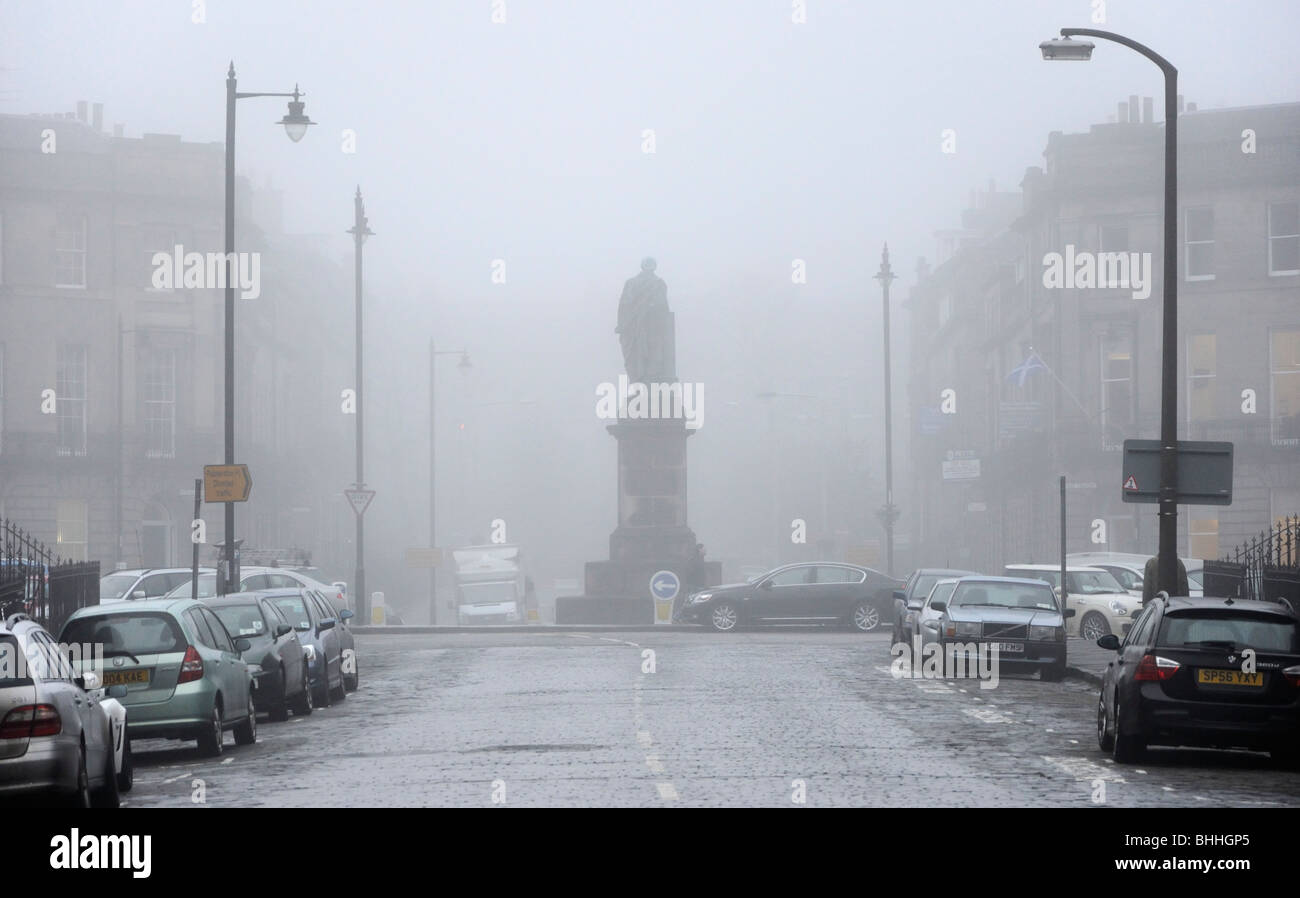 Mist scotland scottish town hi-res stock photography and images - Alamy