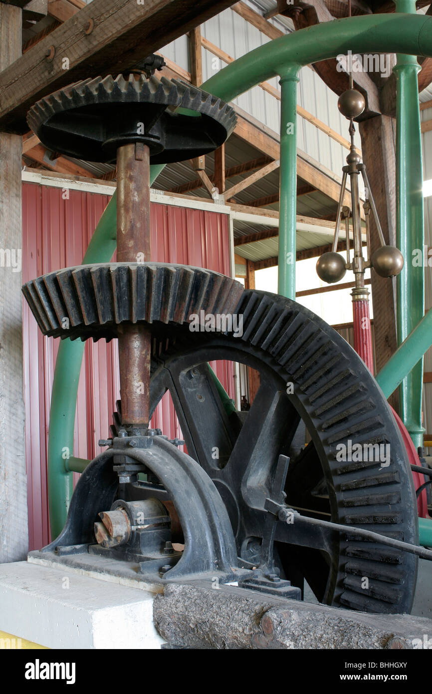 Crankshaft gear hi-res stock photography and images - Alamy