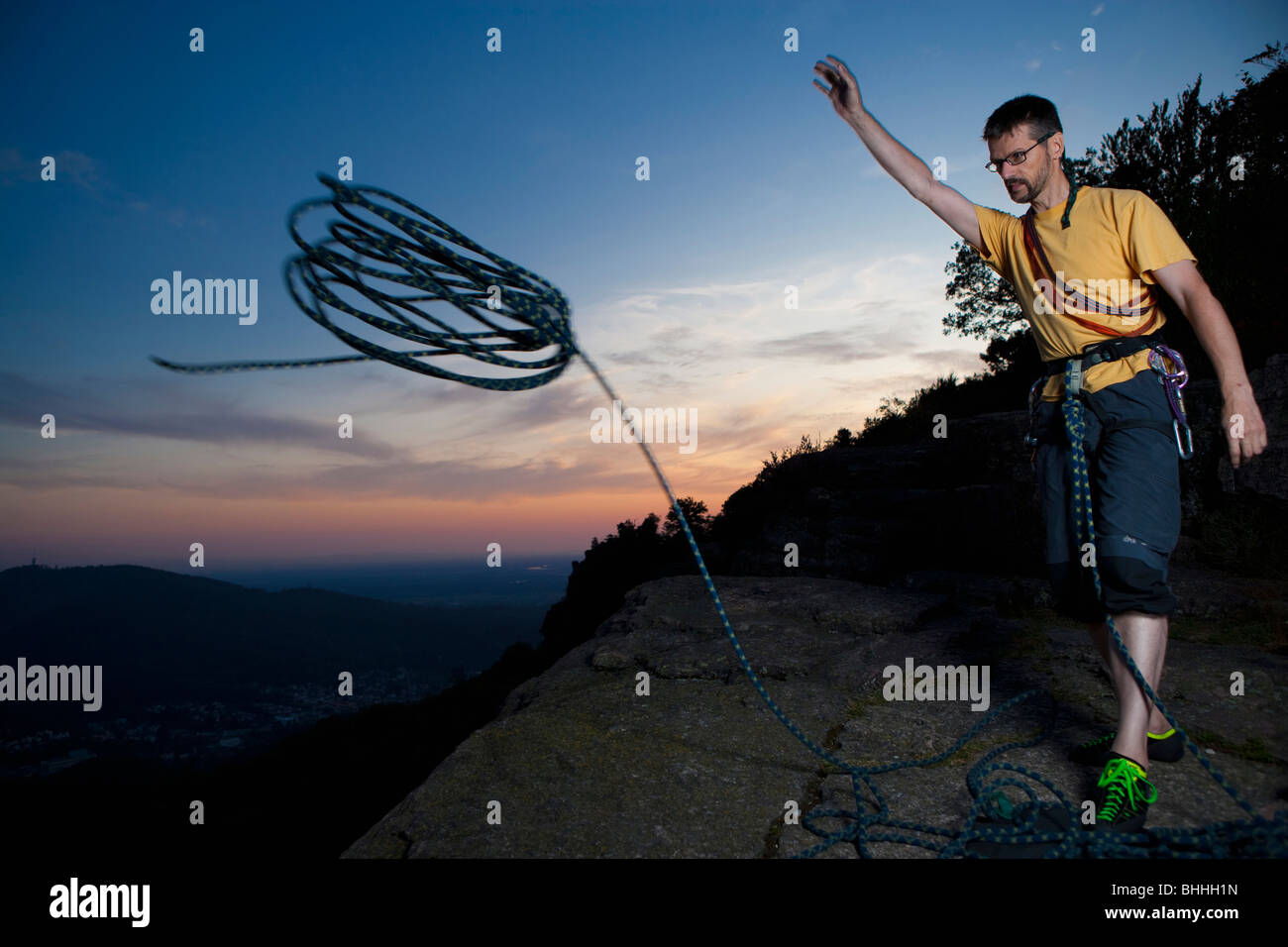 Throwing rocks hi-res stock photography and images - Alamy