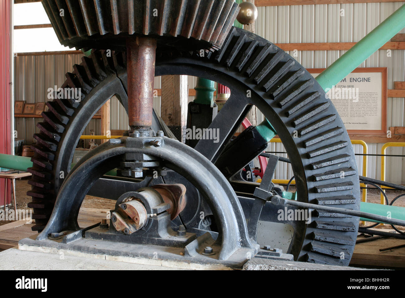 Bevel gears hi-res stock photography and images - Alamy