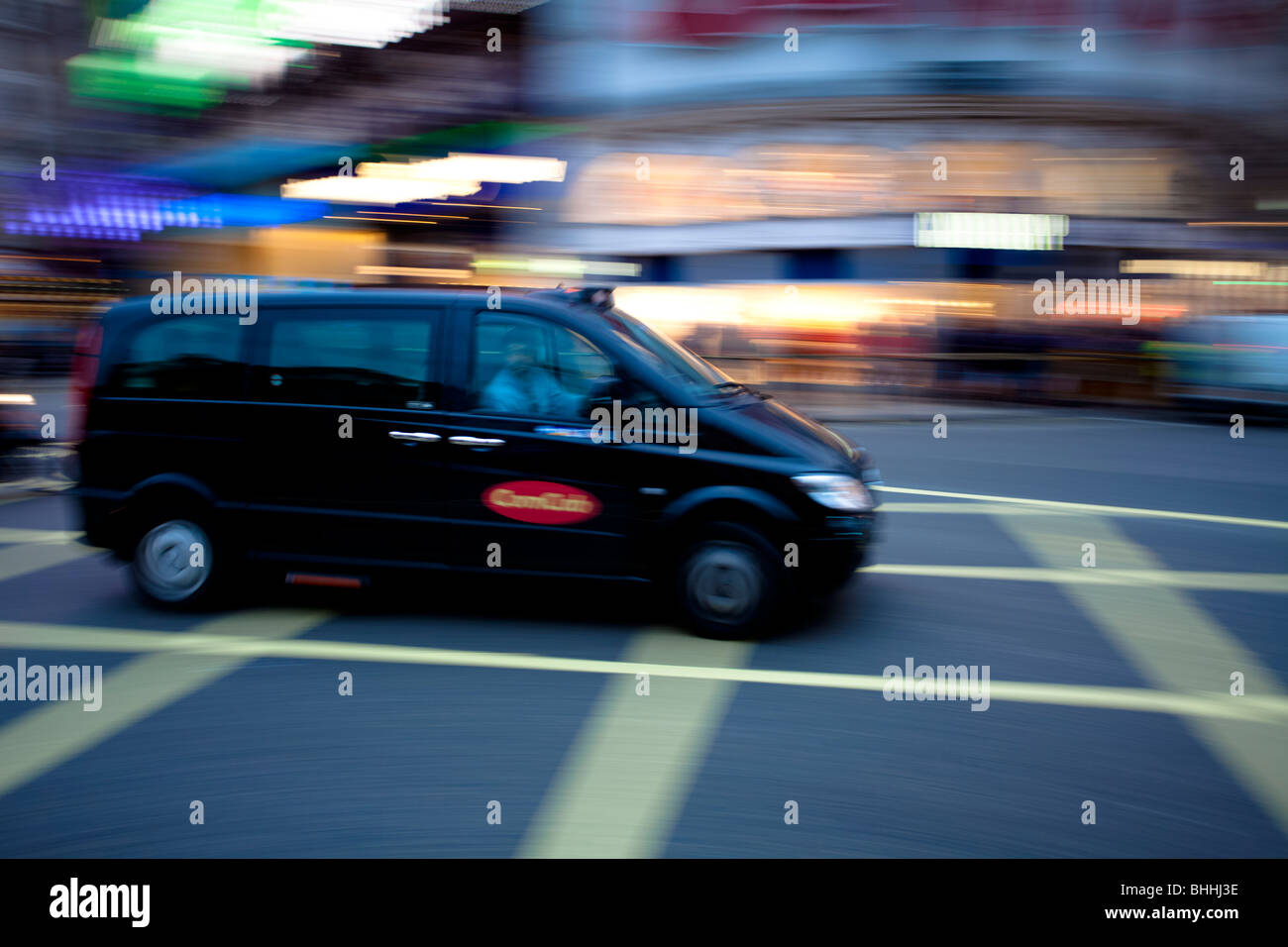 Mercedes vito black cab hi-res stock photography and images - Alamy