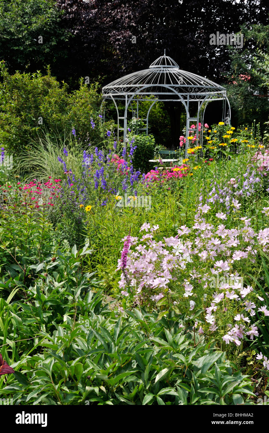 Flower rich plants hi-res stock photography and images - Alamy