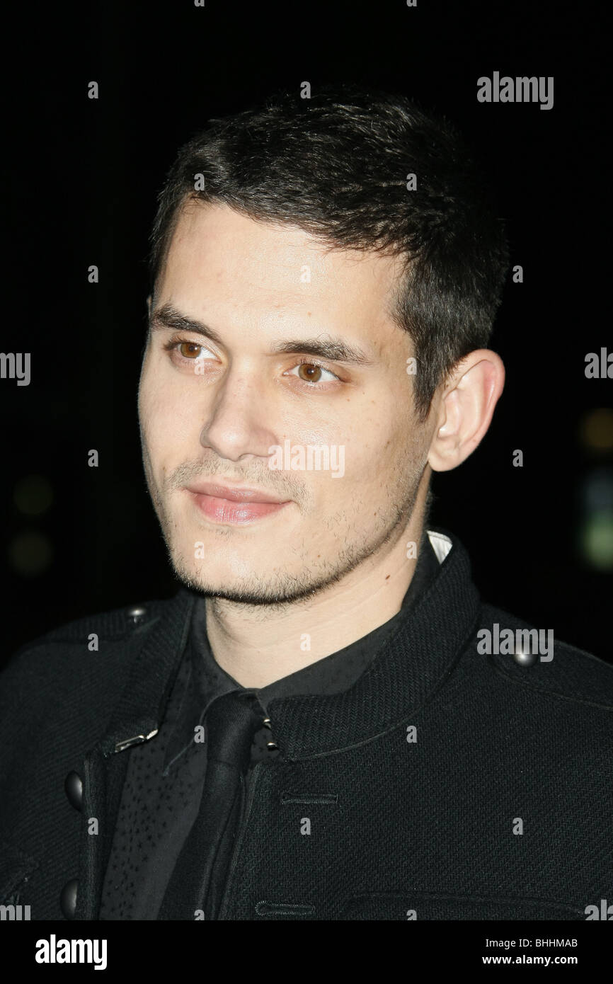 JOHN MAYER MARLEY & ME PREMIERE LOS ANGELES CA USA 11 December 2008 ...