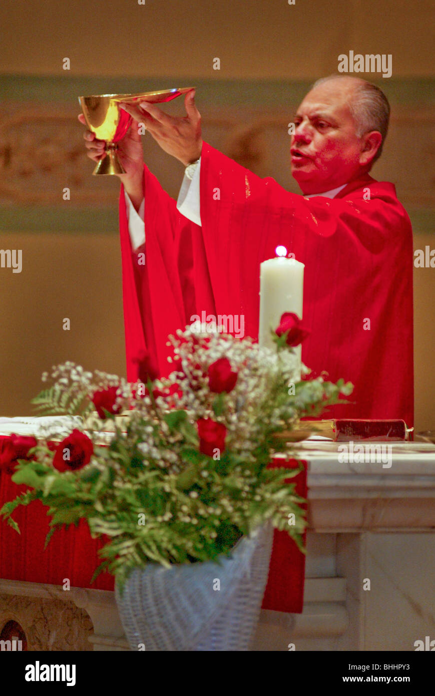 Roman Catholic Priest Mass High Resolution Stock Photography and Images ...