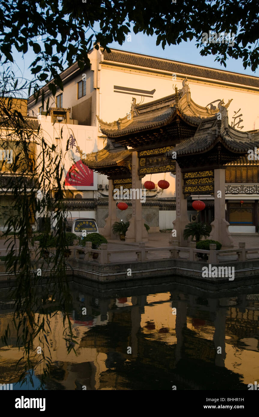 Traditional chinese architecture hi-res stock photography and images ...