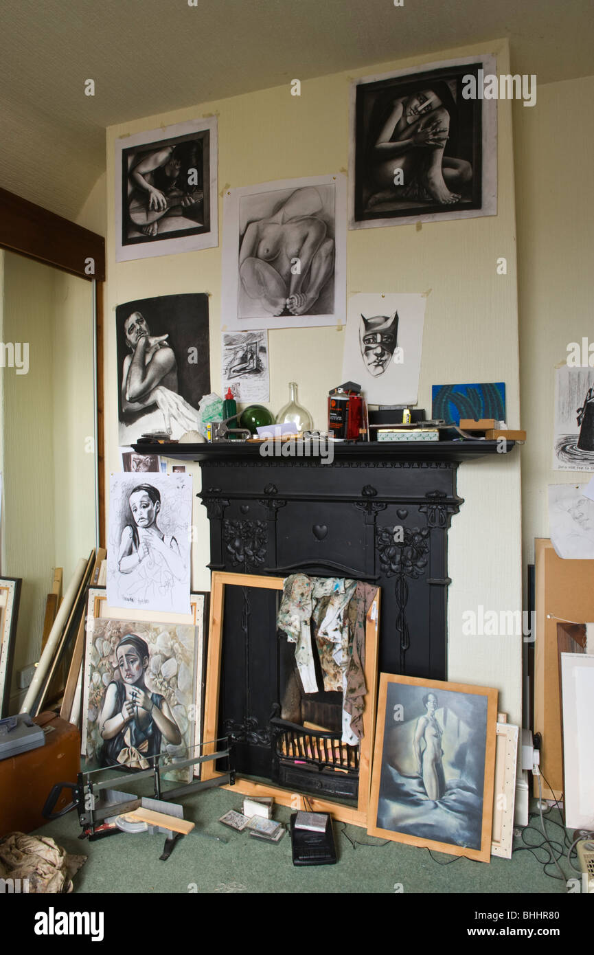 Artist studio hi-res stock photography and images - Alamy