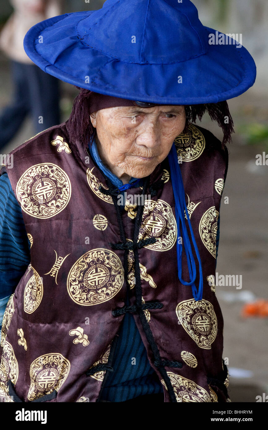 Chinese tribes hi-res stock photography and images - Alamy