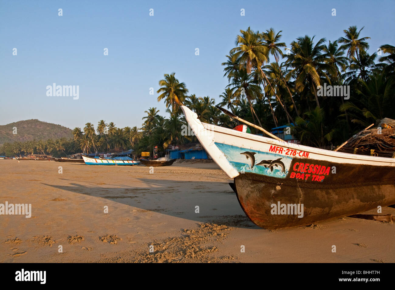 India goa long boats hi-res stock photography and images - Alamy
