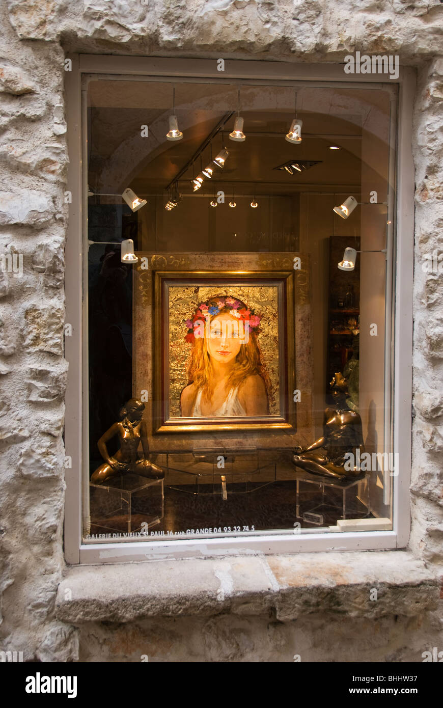 Shop window painting hi-res stock photography and images - Alamy