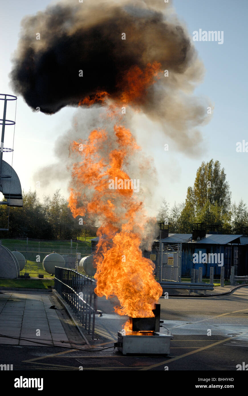 Fire flash hi-res stock photography and images - Alamy