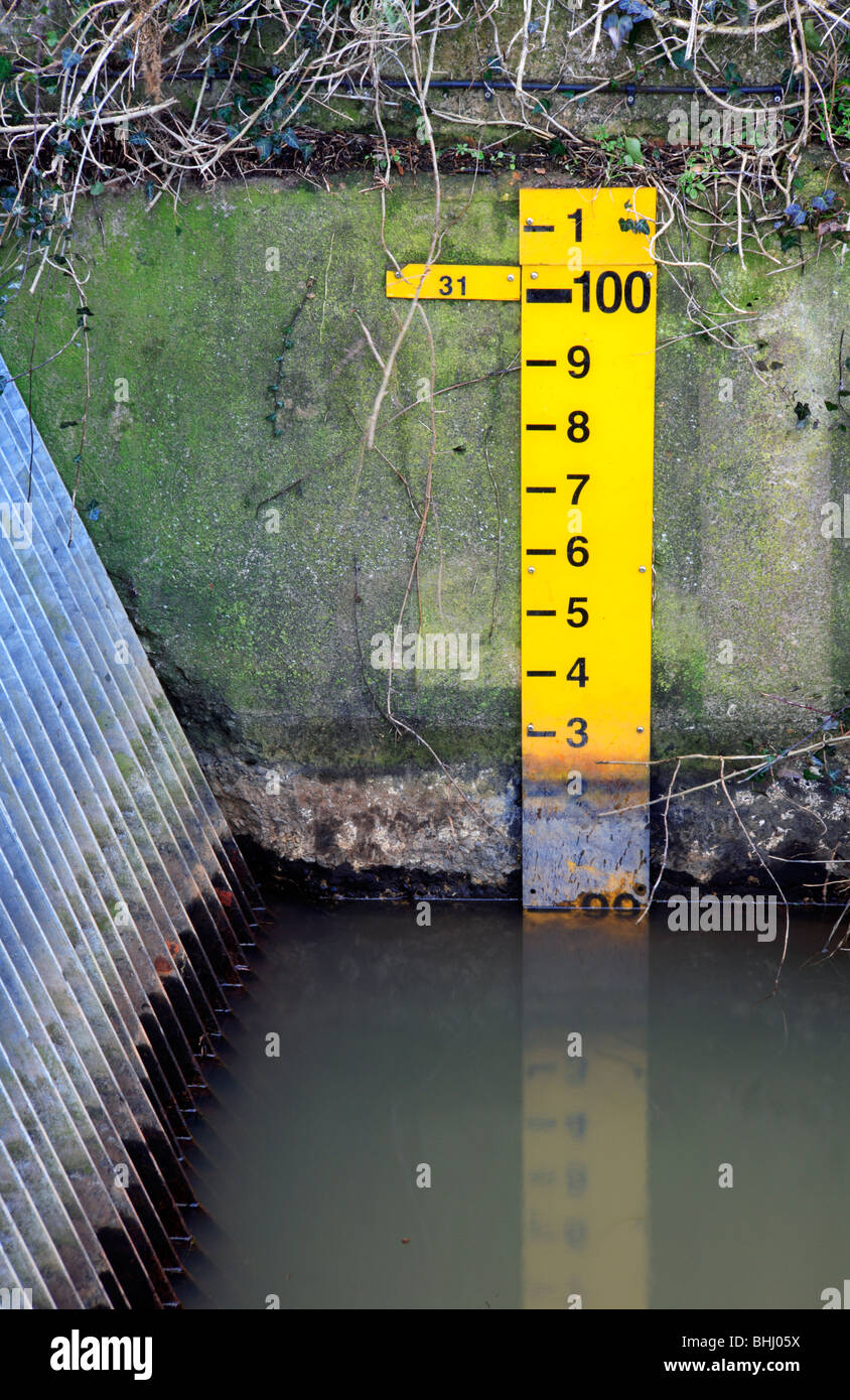 Screen and level indicator at land drainage pumping station at Potter ...