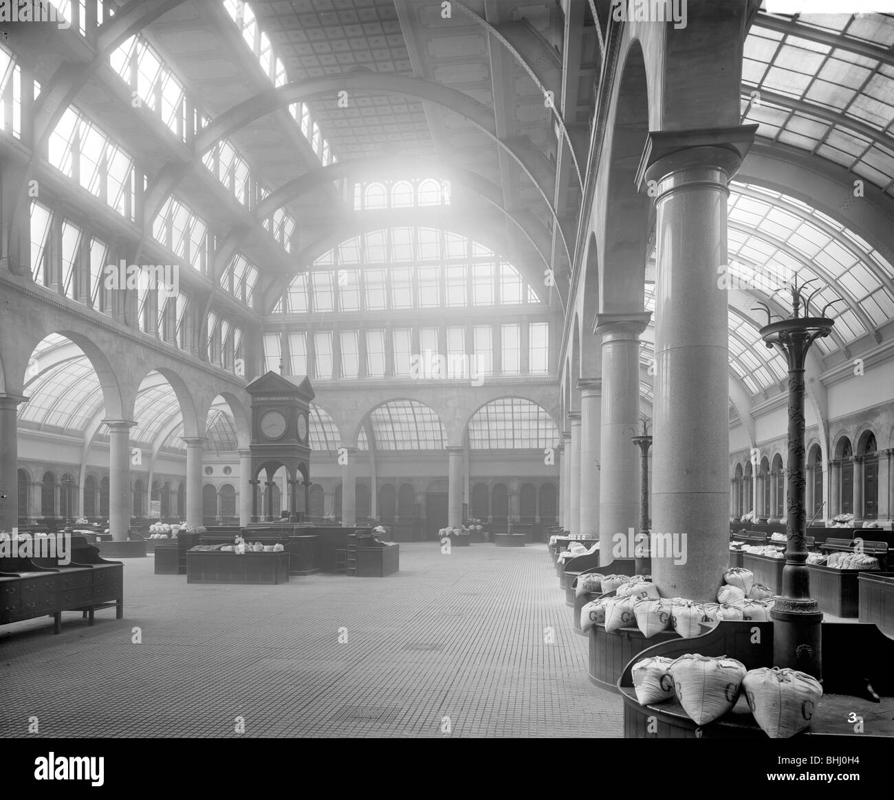 Corn exchange bedford hi-res stock photography and images - Alamy
