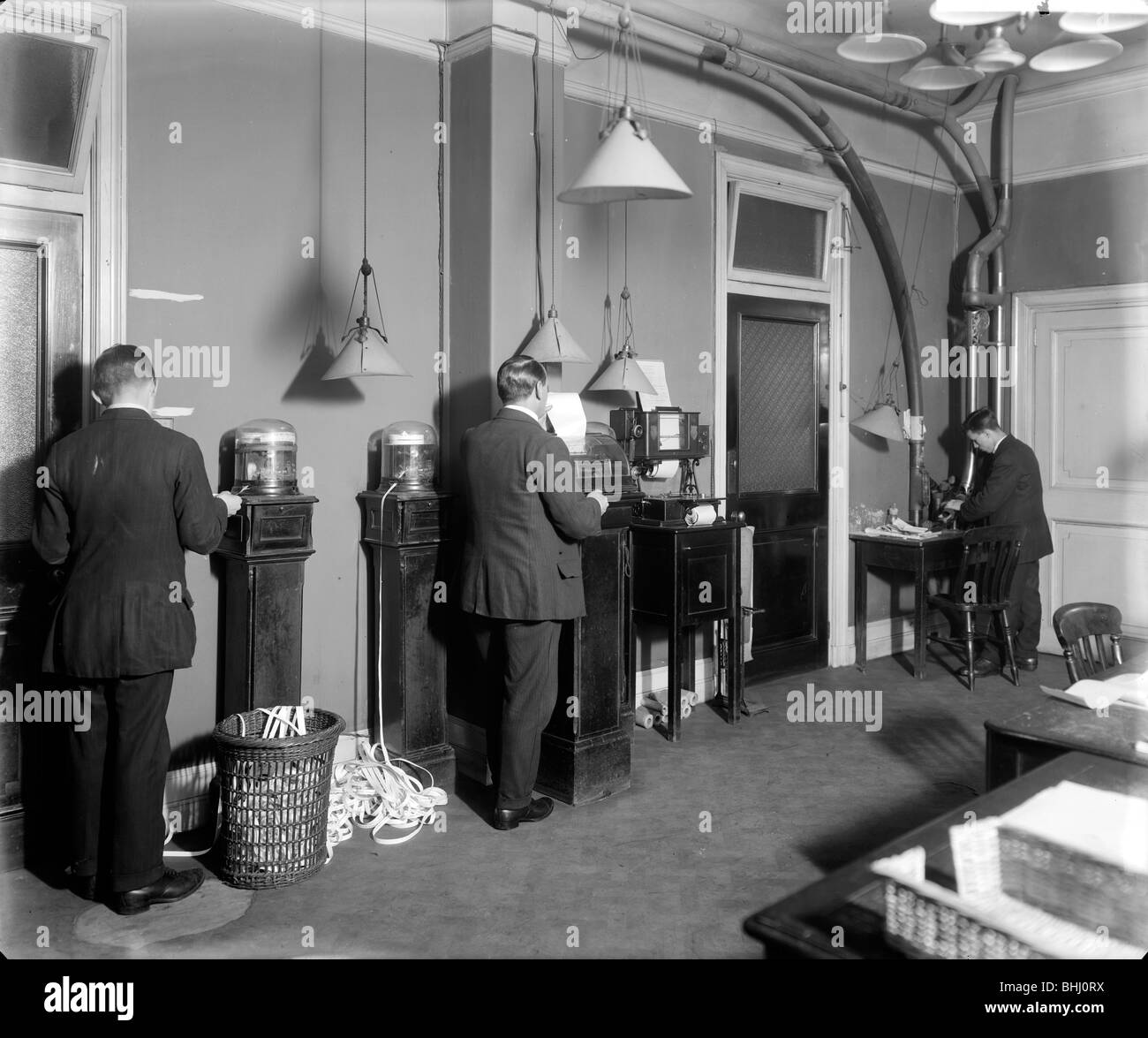 1920s london newspaper hi-res stock photography and images - Alamy