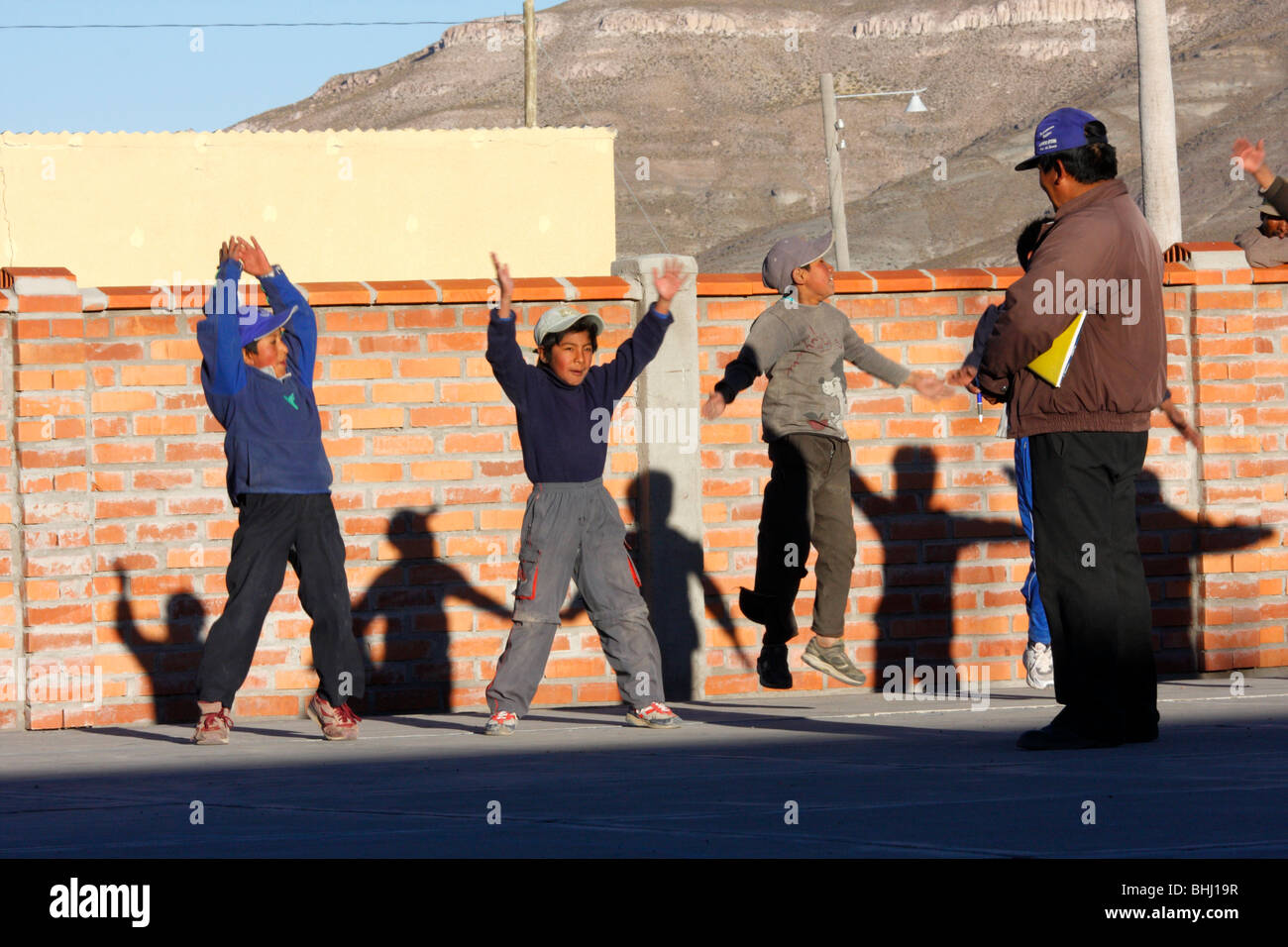 Boys in school bolivia hi-res stock photography and images - Alamy