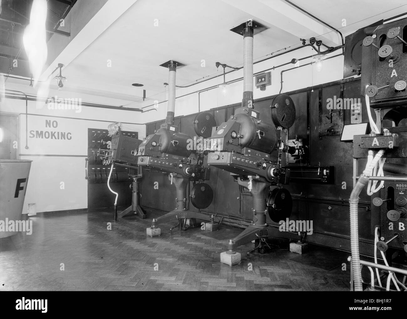 1930s cinema projector hi-res stock photography and images - Alamy