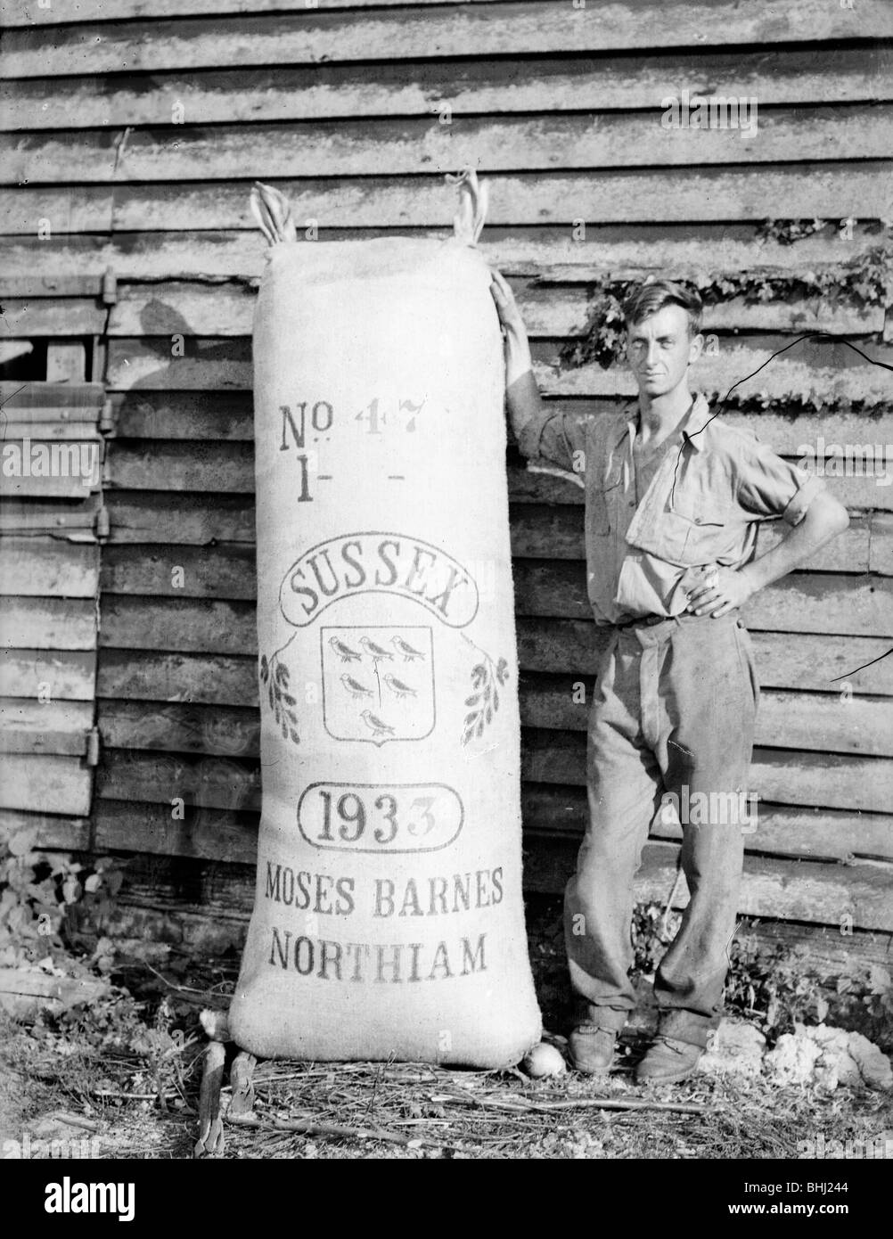 Hop sack Black and White Stock Photos & Images - Alamy