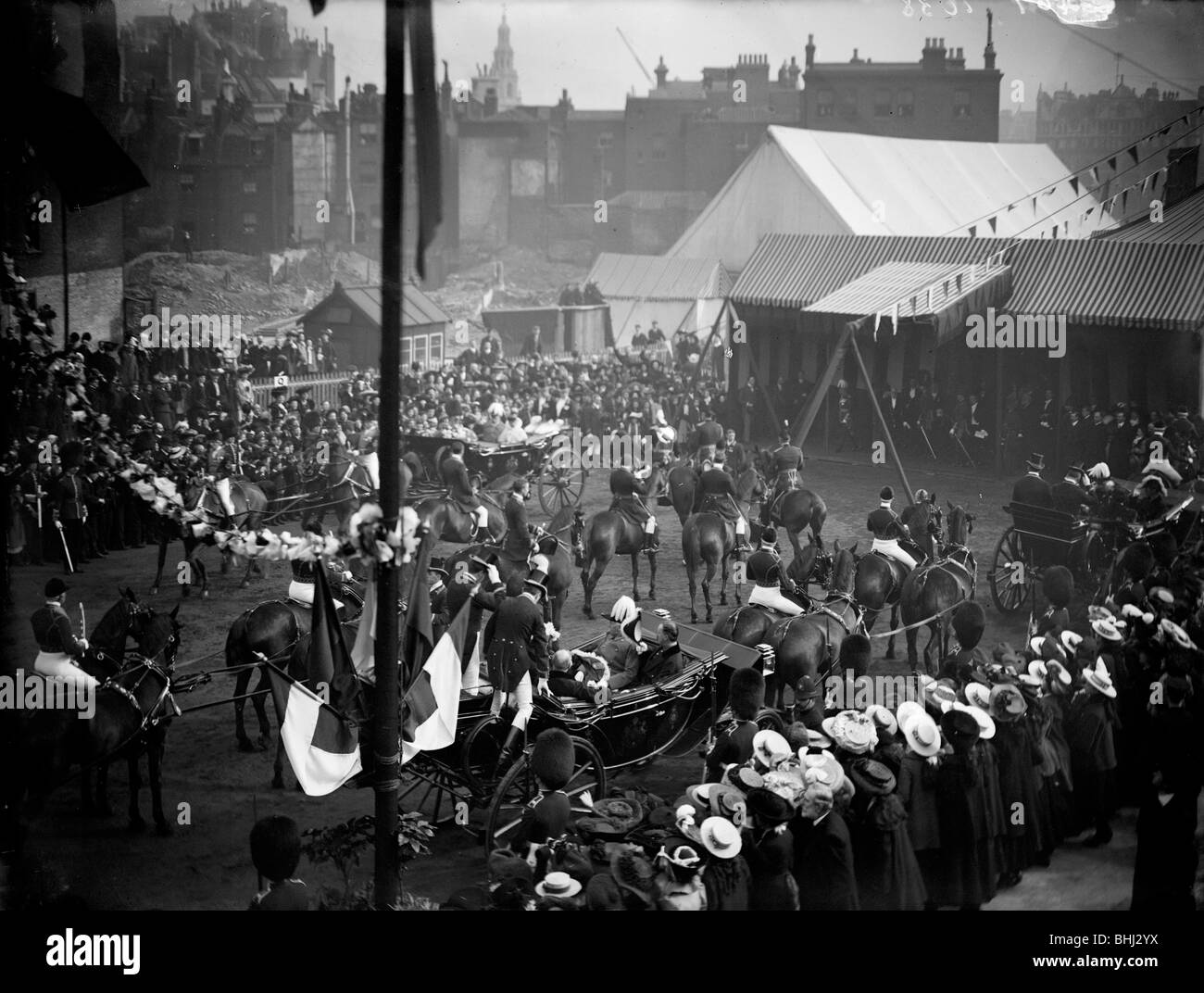 Kingsway london opening hi-res stock photography and images - Alamy