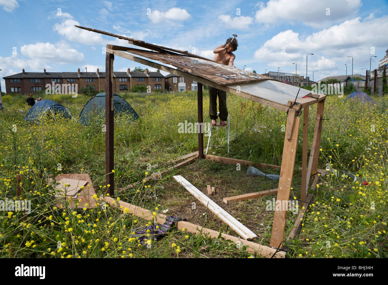 Kew bridge development hi-res stock photography and images - Alamy