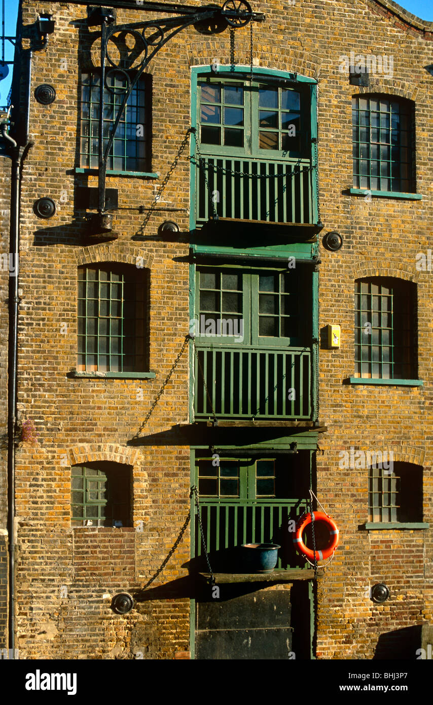 Modern loft conversion hi-res stock photography and images - Alamy