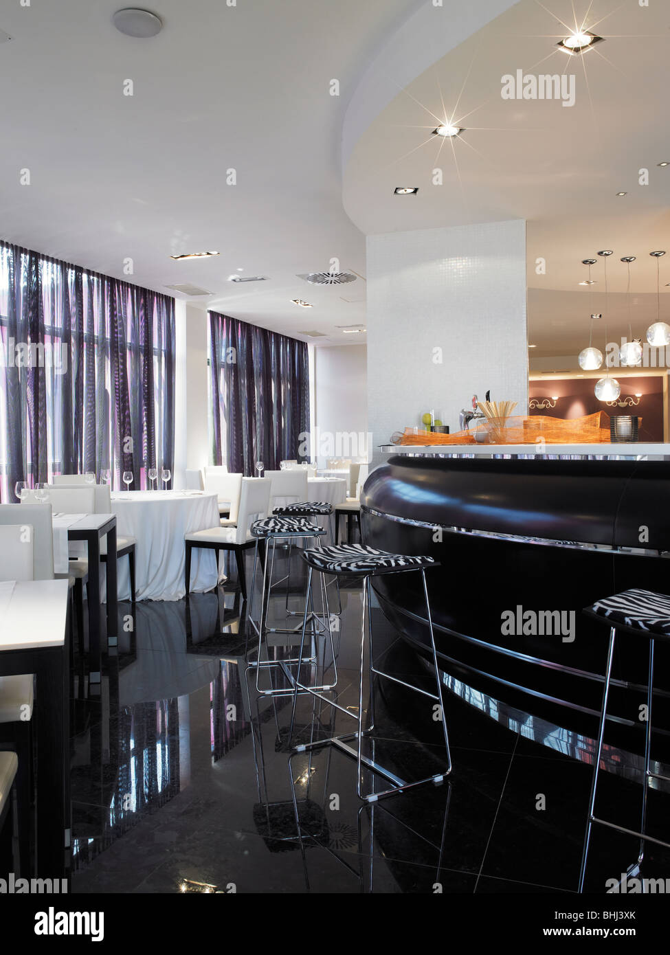 Contemporary bar counter Stock Photo - Alamy