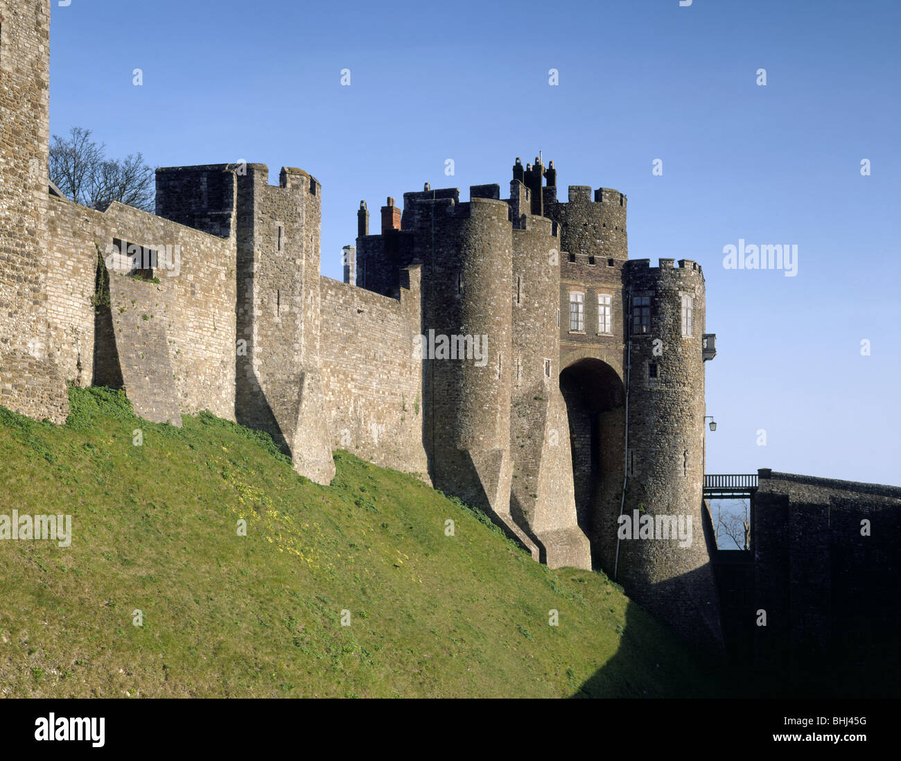 Dover england gate castle hi-res stock photography and images - Alamy