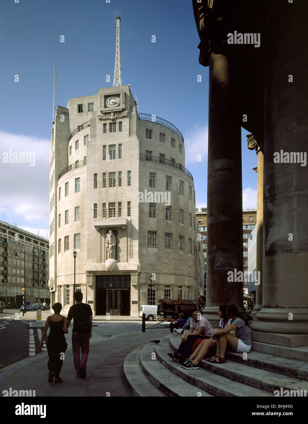 Bbc broadcasting house 1990s hi-res stock photography and images - Alamy