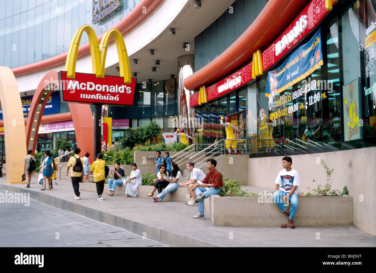THAILAND MC DONALDS IN A SHOPPING MALL IN BANGKOK Photo ©Julio Etchart ...