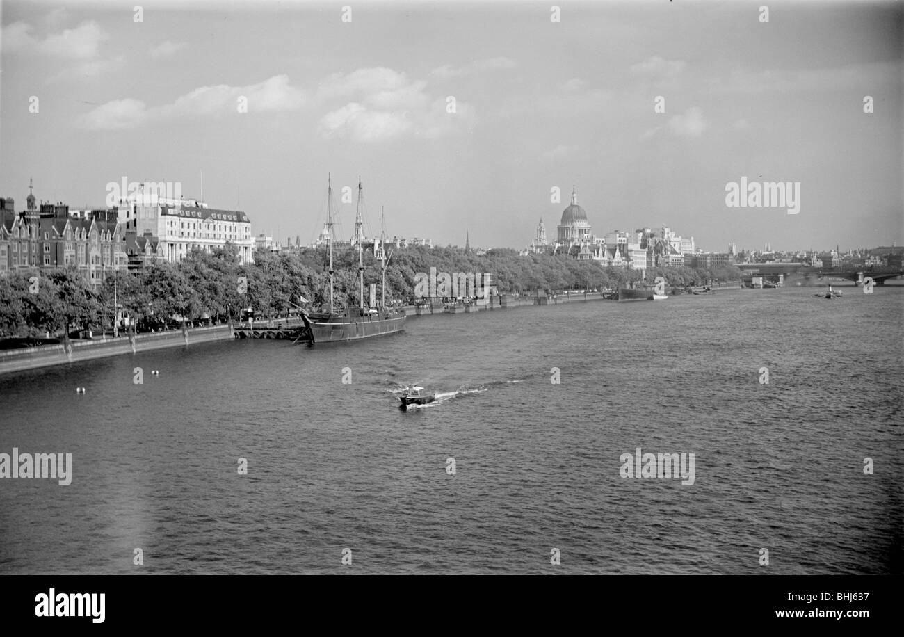 Blackfriars ship hi-res stock photography and images - Alamy