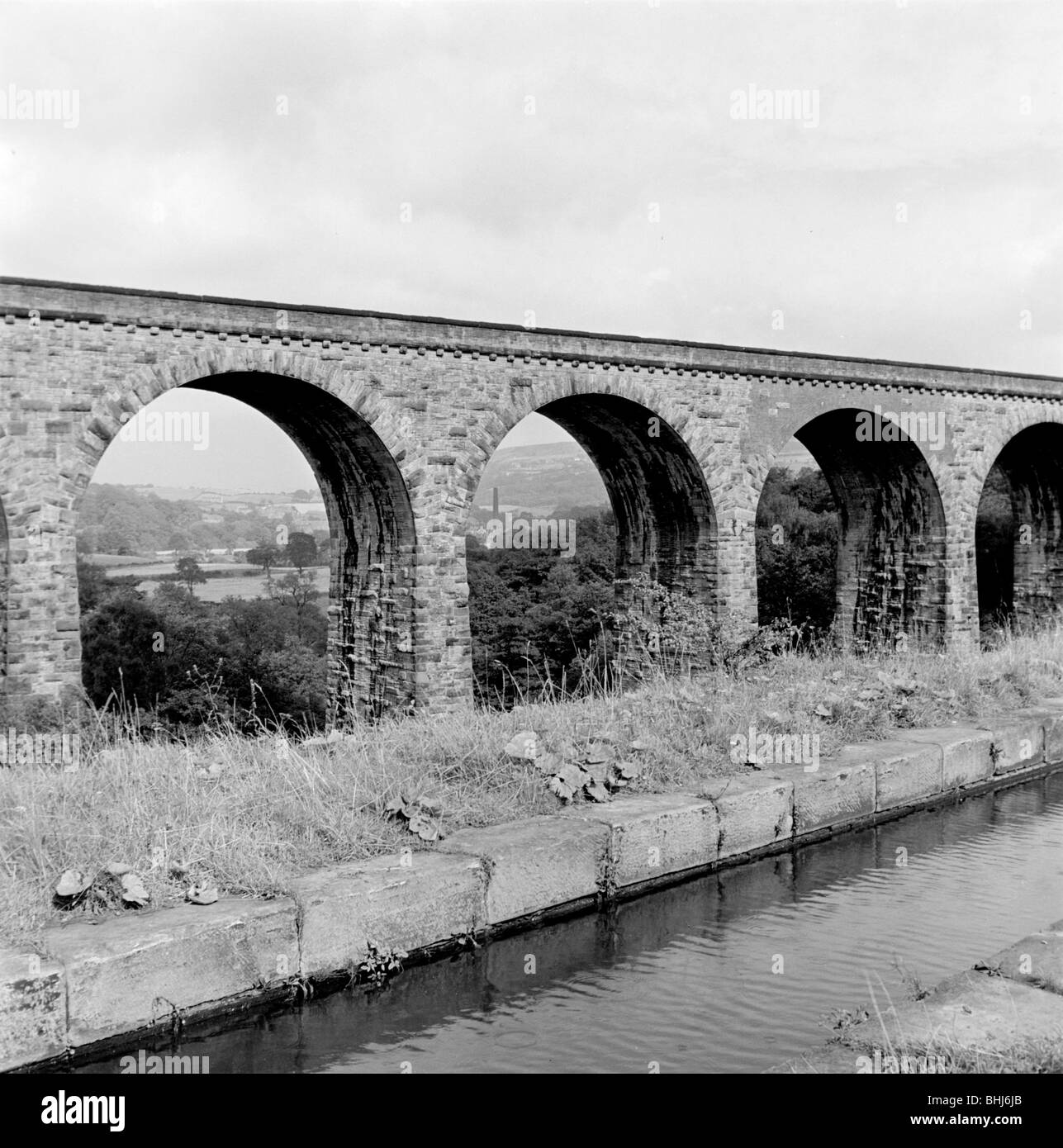 Marple bridge Black and White Stock Photos & Images - Alamy
