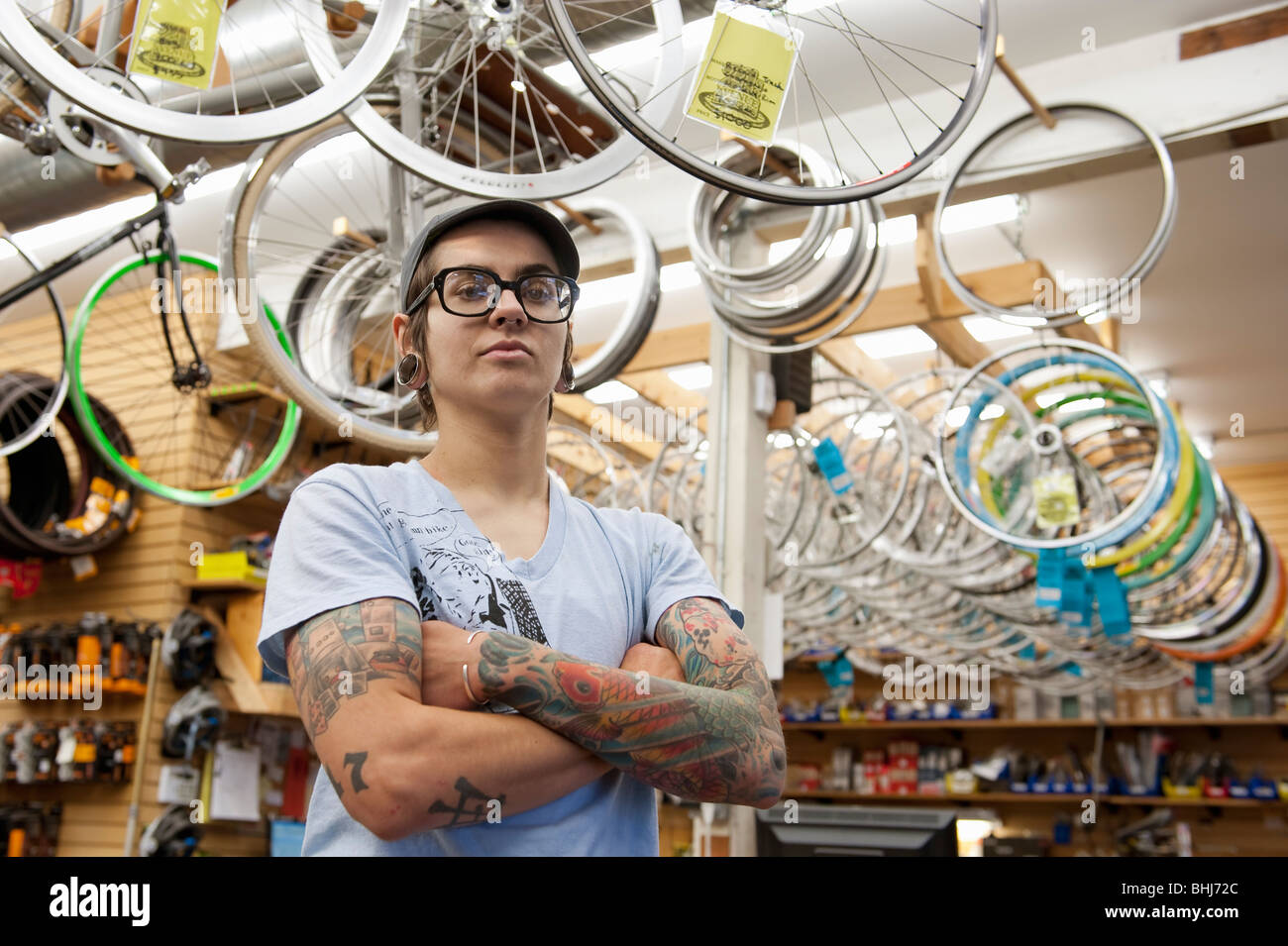 Bike store hi-res stock photography and images - Alamy