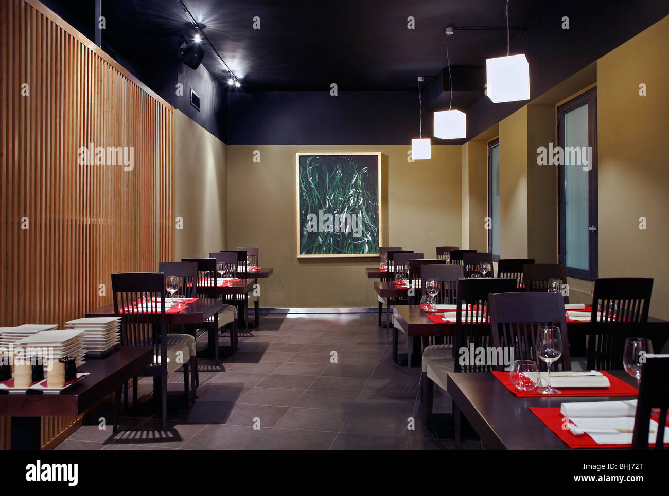 Restaurant japan italy hi-res stock photography and images - Alamy
