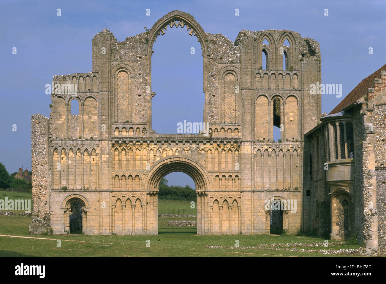 Monastic ruin norfolk hi-res stock photography and images - Alamy