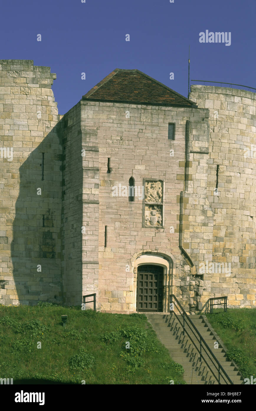 York castle wall hi-res stock photography and images - Alamy