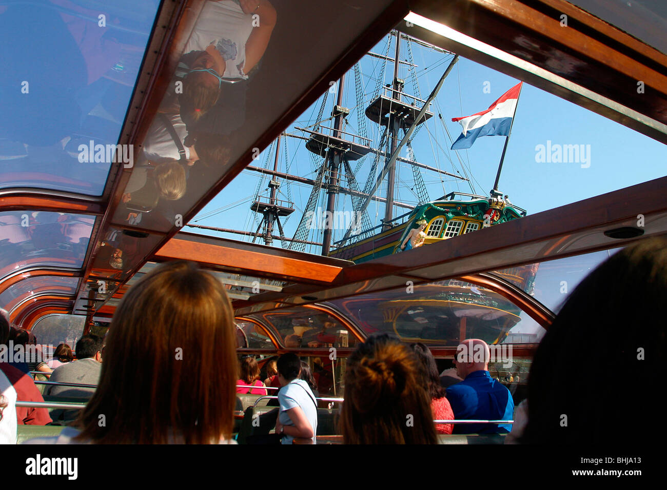 BARGE RIDE, TOUR OF THE MUSEUM BOAT OF THE OLD ADMIRALTY'S ARSENAL ...